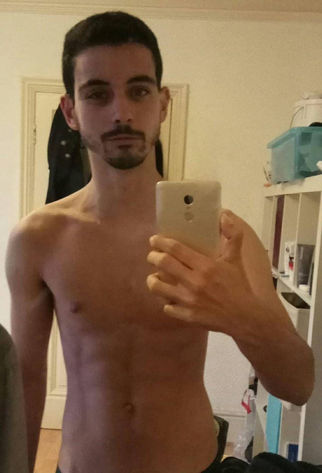 First time here... Hey :) | Scrolller