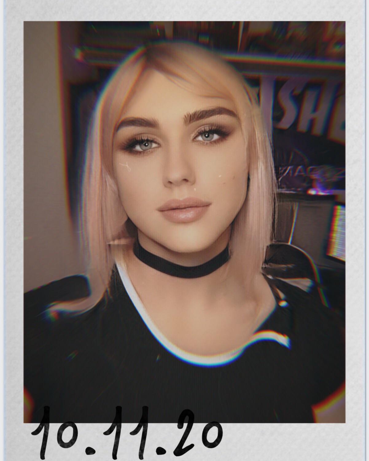 First time posting with makeup 💄 | Scrolller