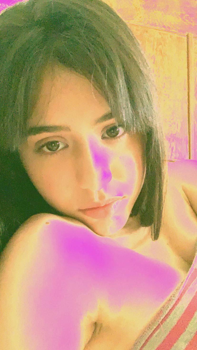 First time showing my face here, hope it helps me out to be noticed | Scrolller