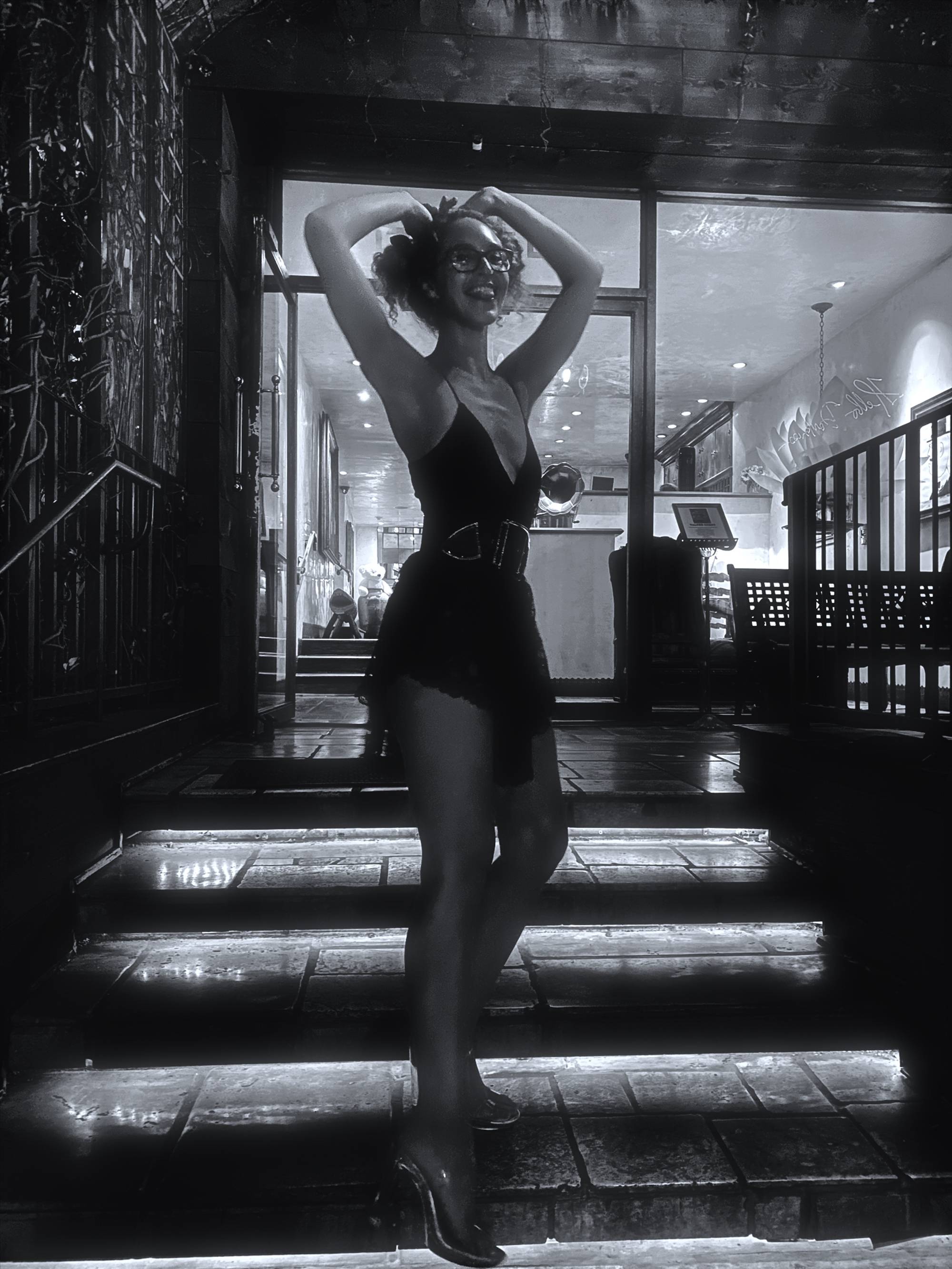 First time wearing heels out in six months 🥰🖤 | Scrolller