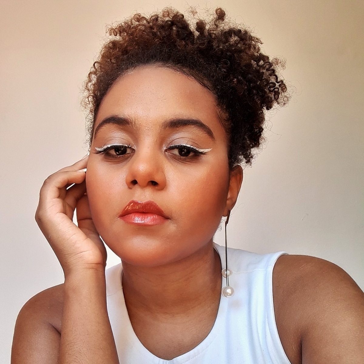 First time wearing white eyeliner | Scrolller