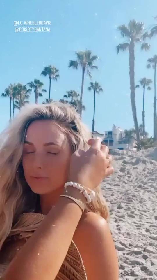 Fixing her up | Scrolller