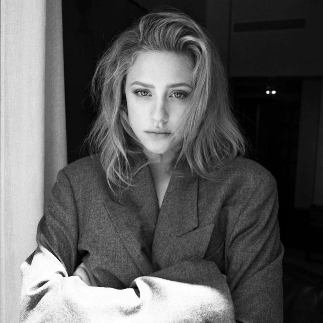 Flaunt It (Photoshoot) | Scrolller