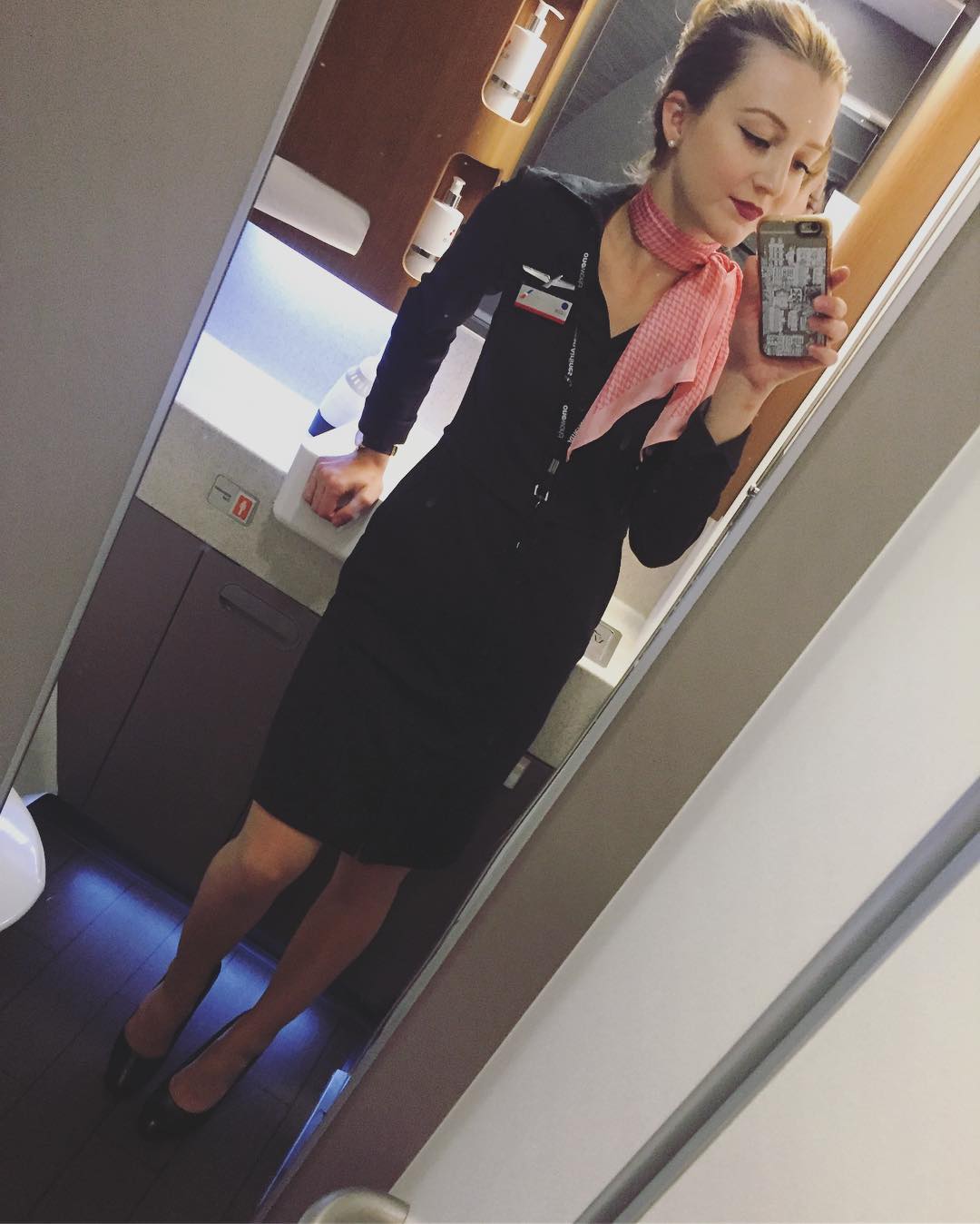 Flight attendant | Scrolller