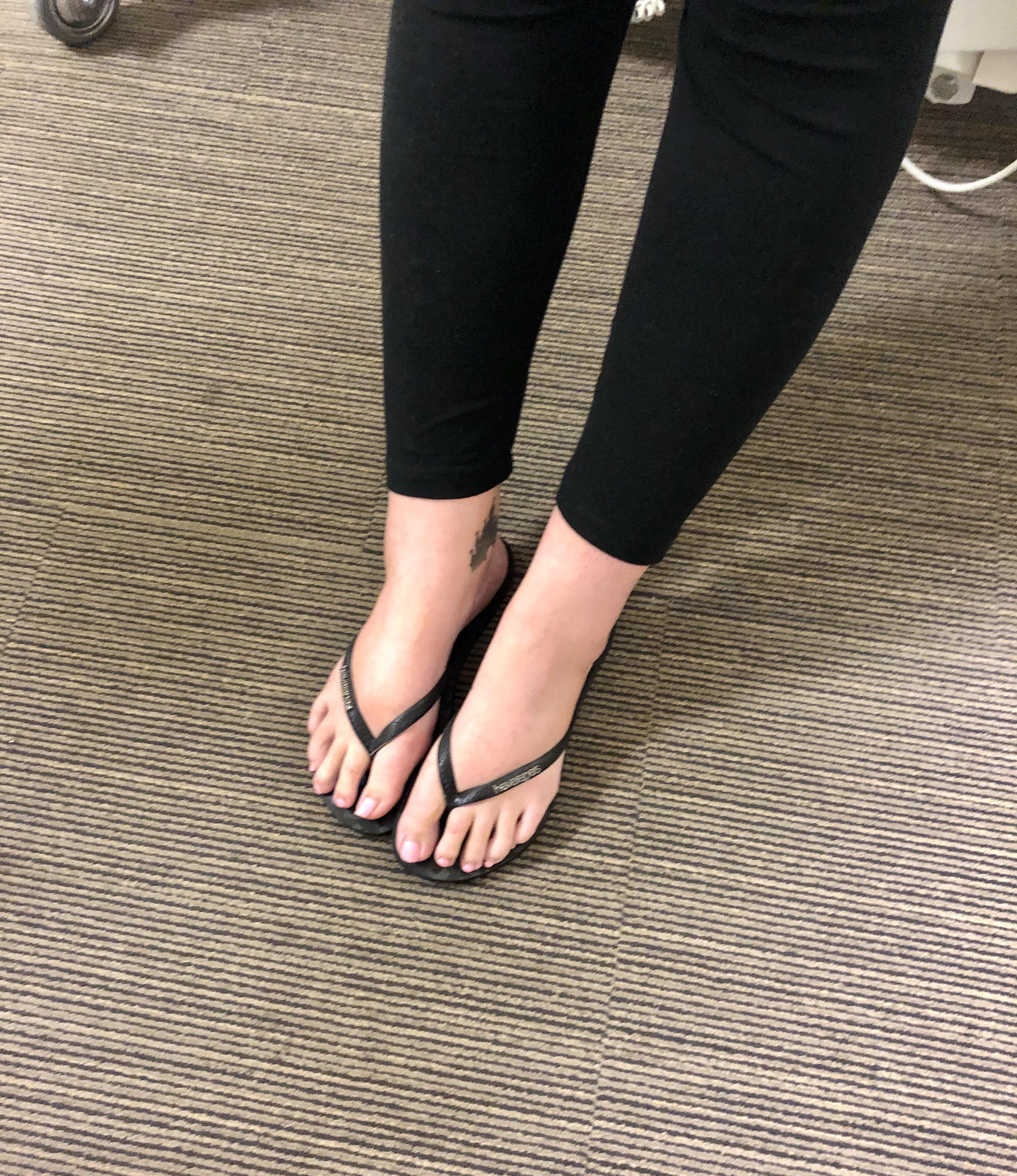 Flip flops | Scrolller