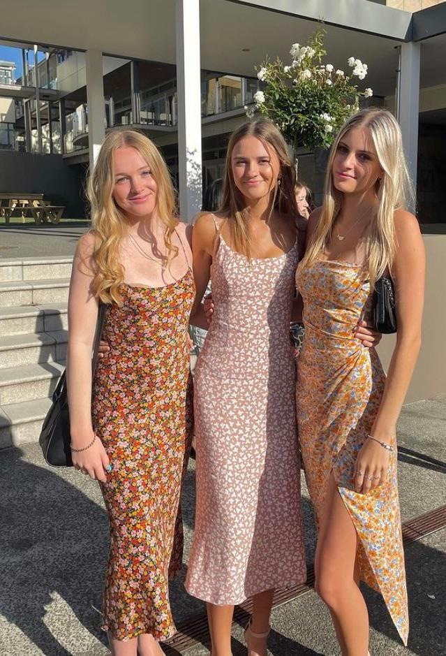 Floral dresses! | Scrolller