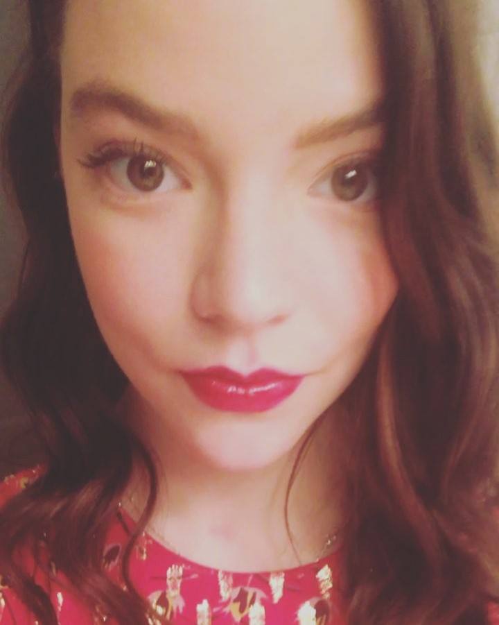 Florence syndrome | Scrolller