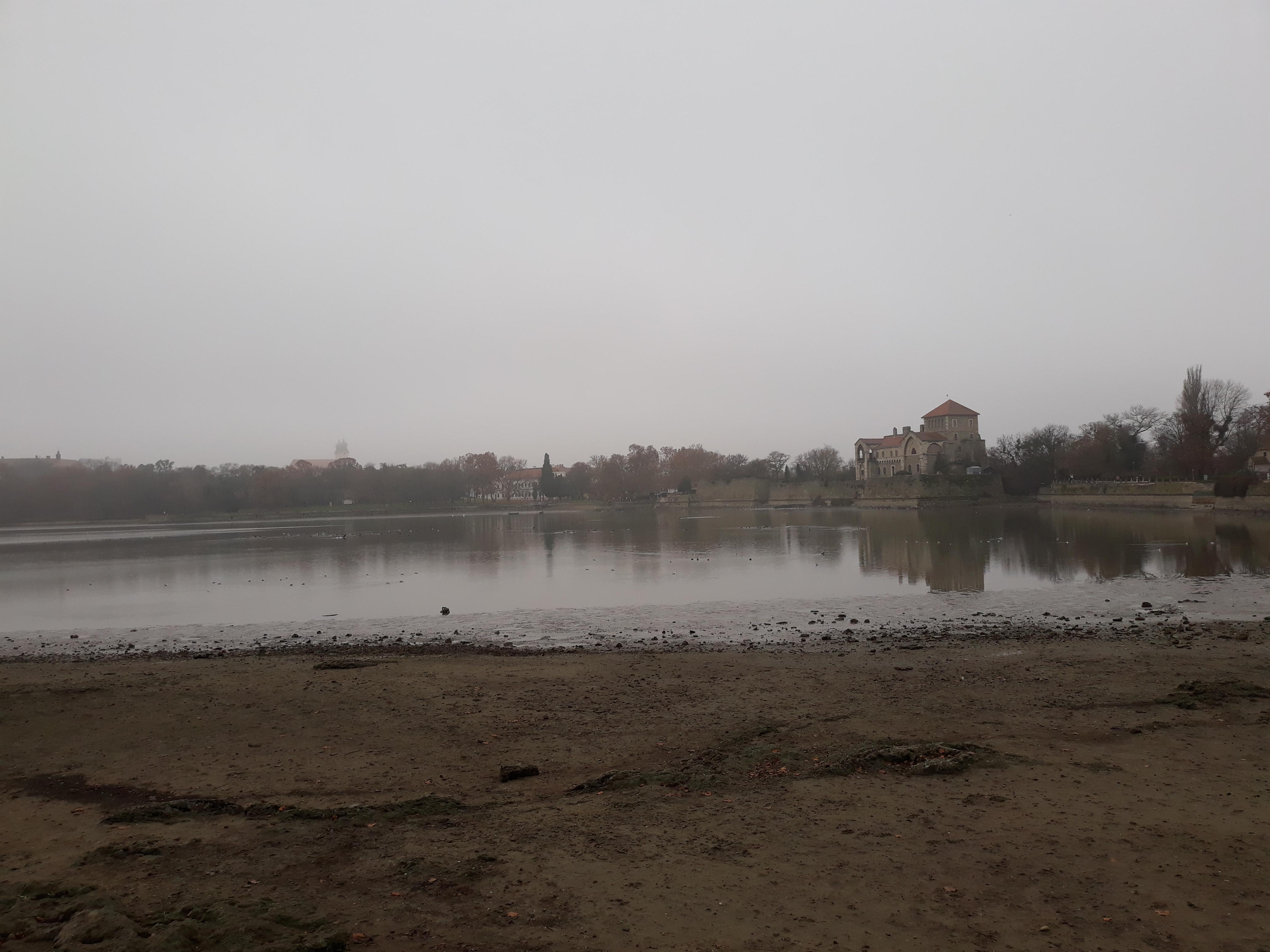 Foggy castle | Scrolller