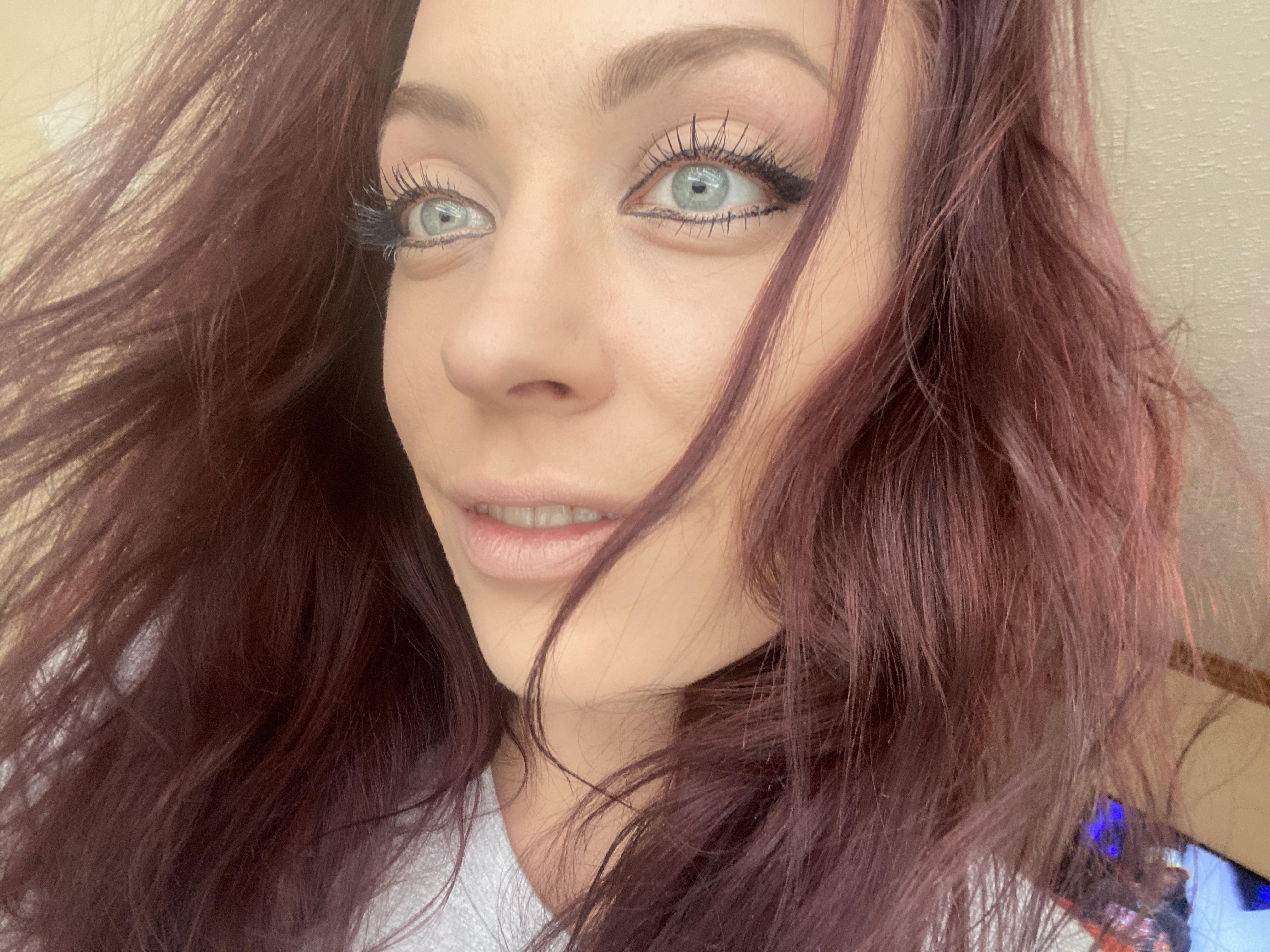 Follow , trust me 👀 | Scrolller