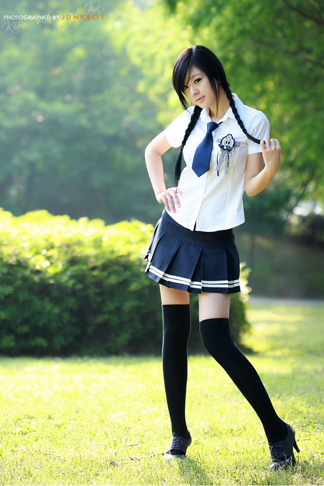 For you Zettai ryouiki and thigh high lovers! | Scrolller