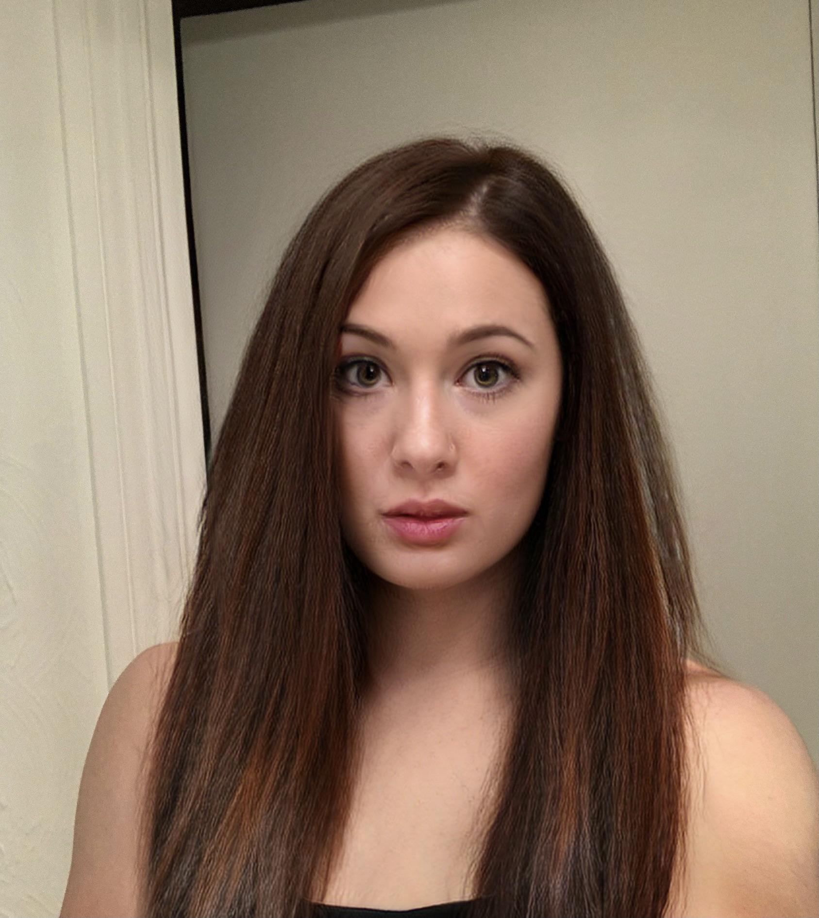 Forever hunting for big dicks 💁🏼‍♀️ | Scrolller