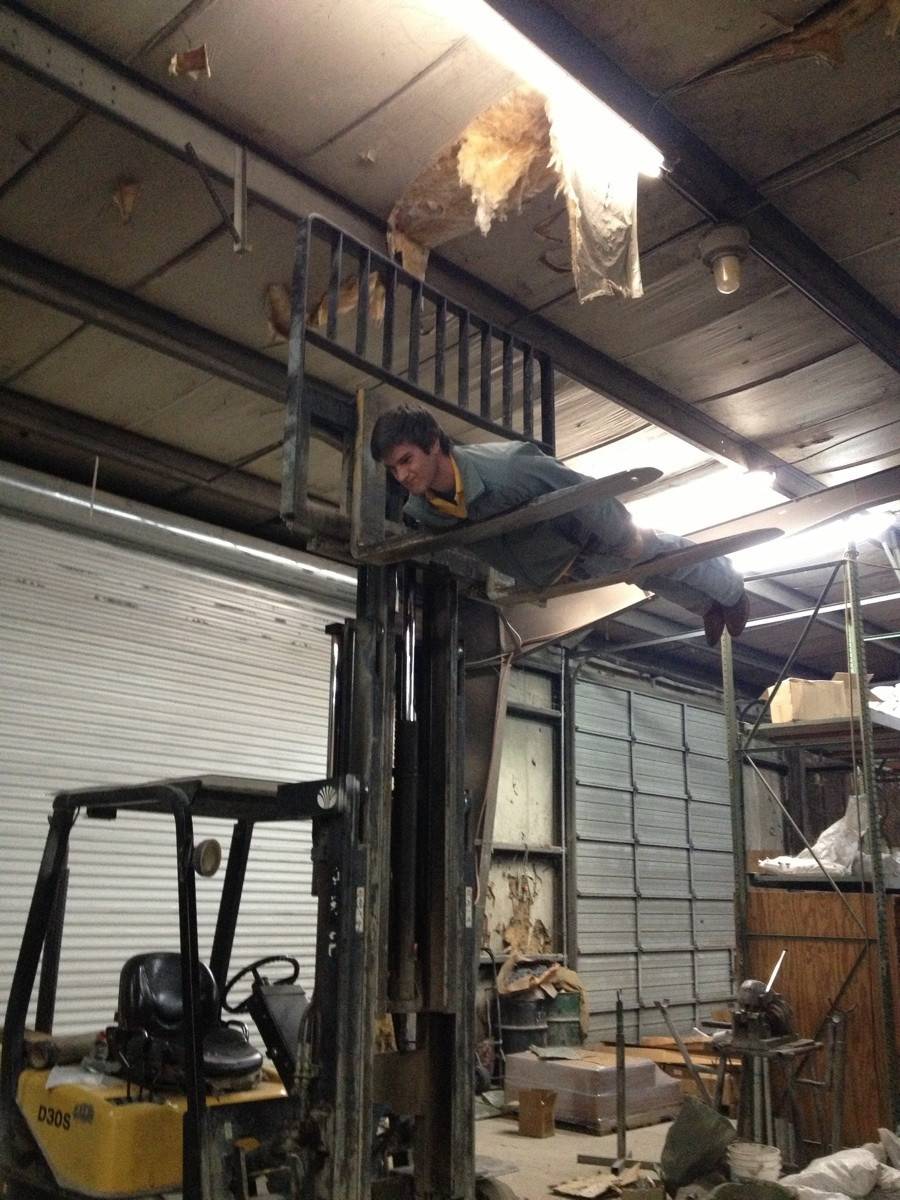 Fork lift | Scrolller