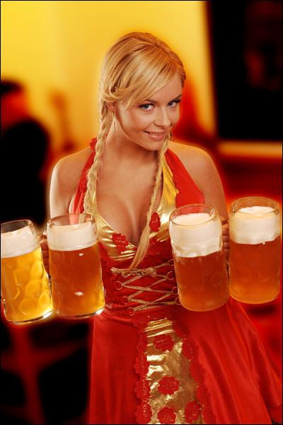 Four large beers | Scrolller