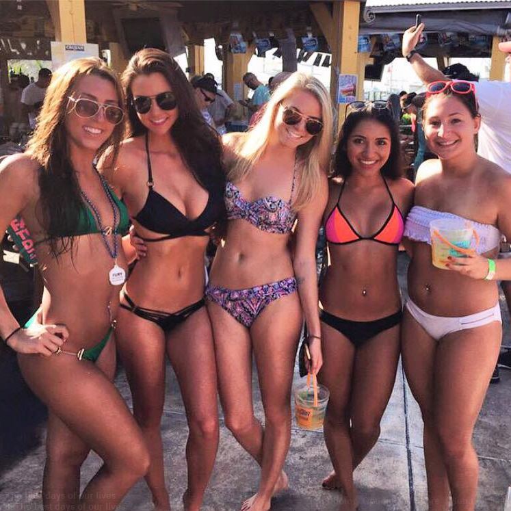 Four spring break beauties and their friend | Scrolller