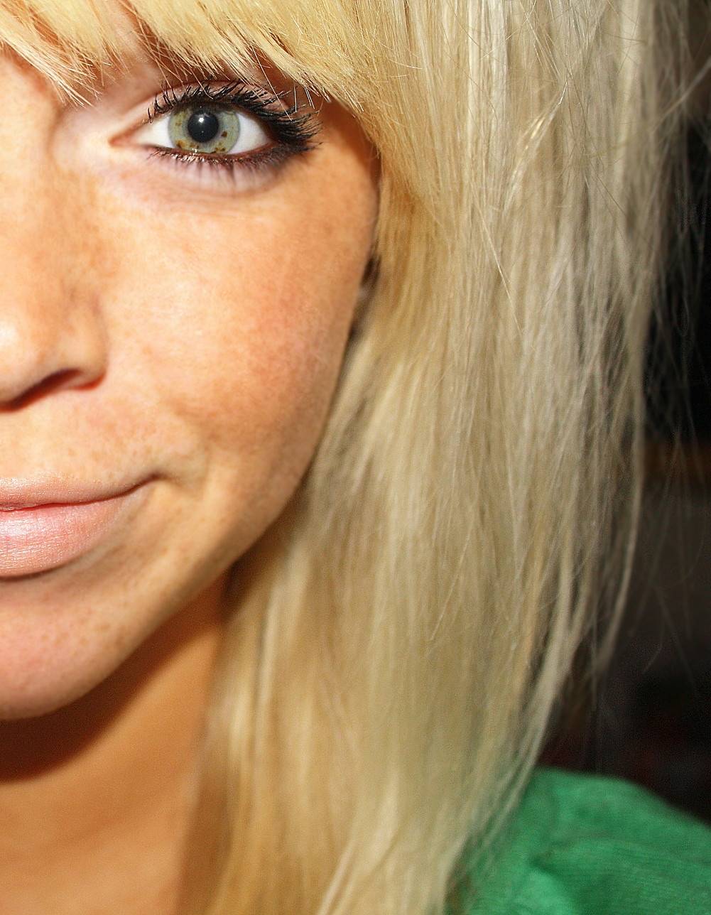 Freckles all over my face, and even my eyes [x-post from r/FreckledGirls] | Scrolller