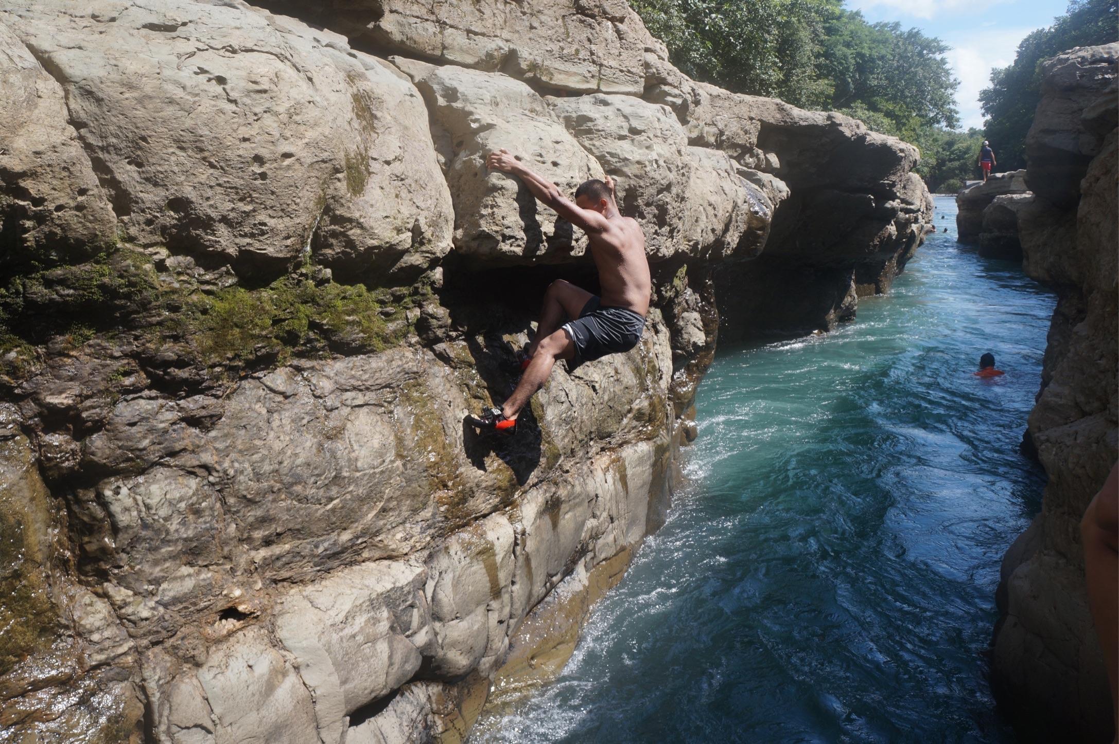 Free solo rock climbing in Panama. Los cangilones de chiriqui | Scrolller