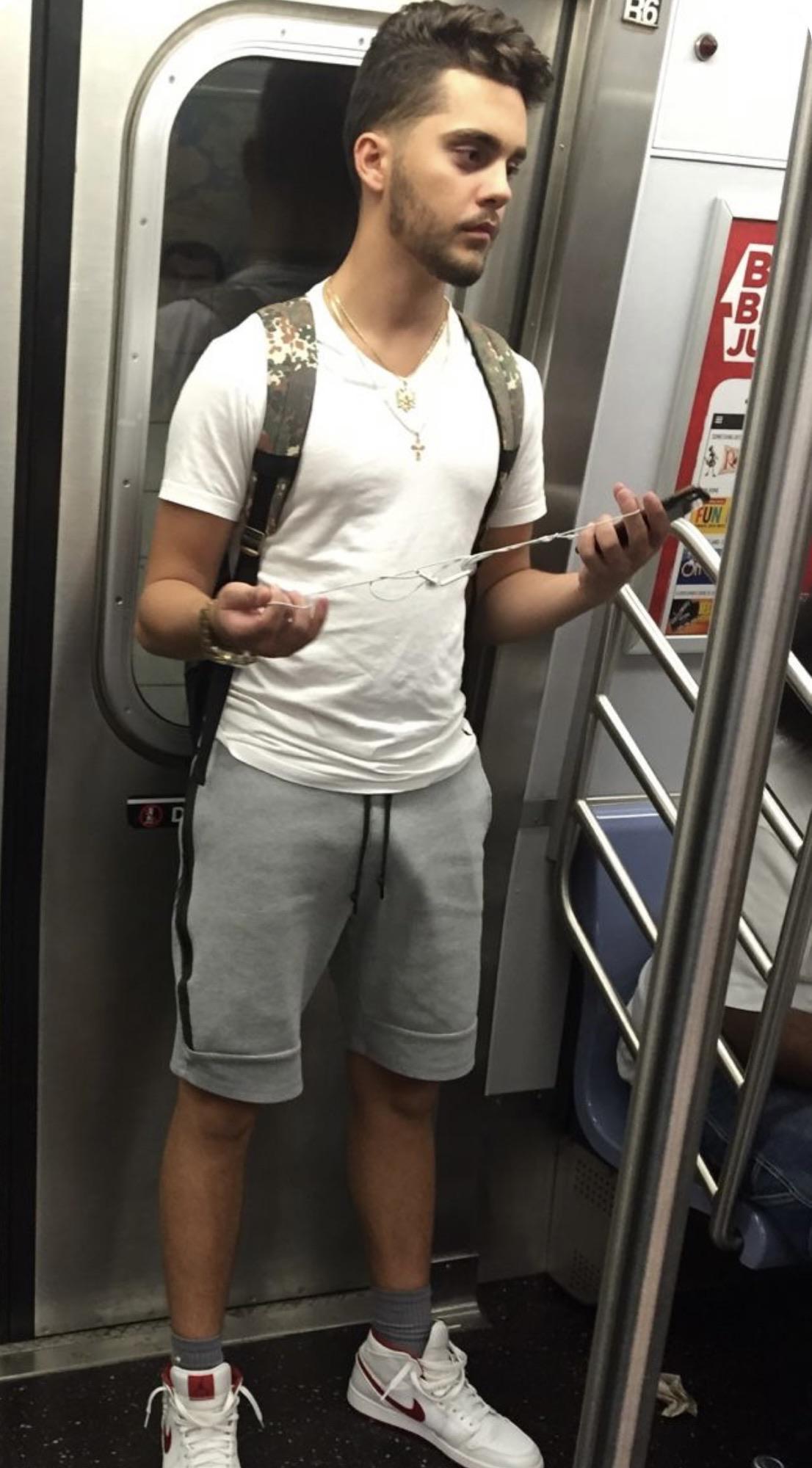 Freeballing? | Scrolller