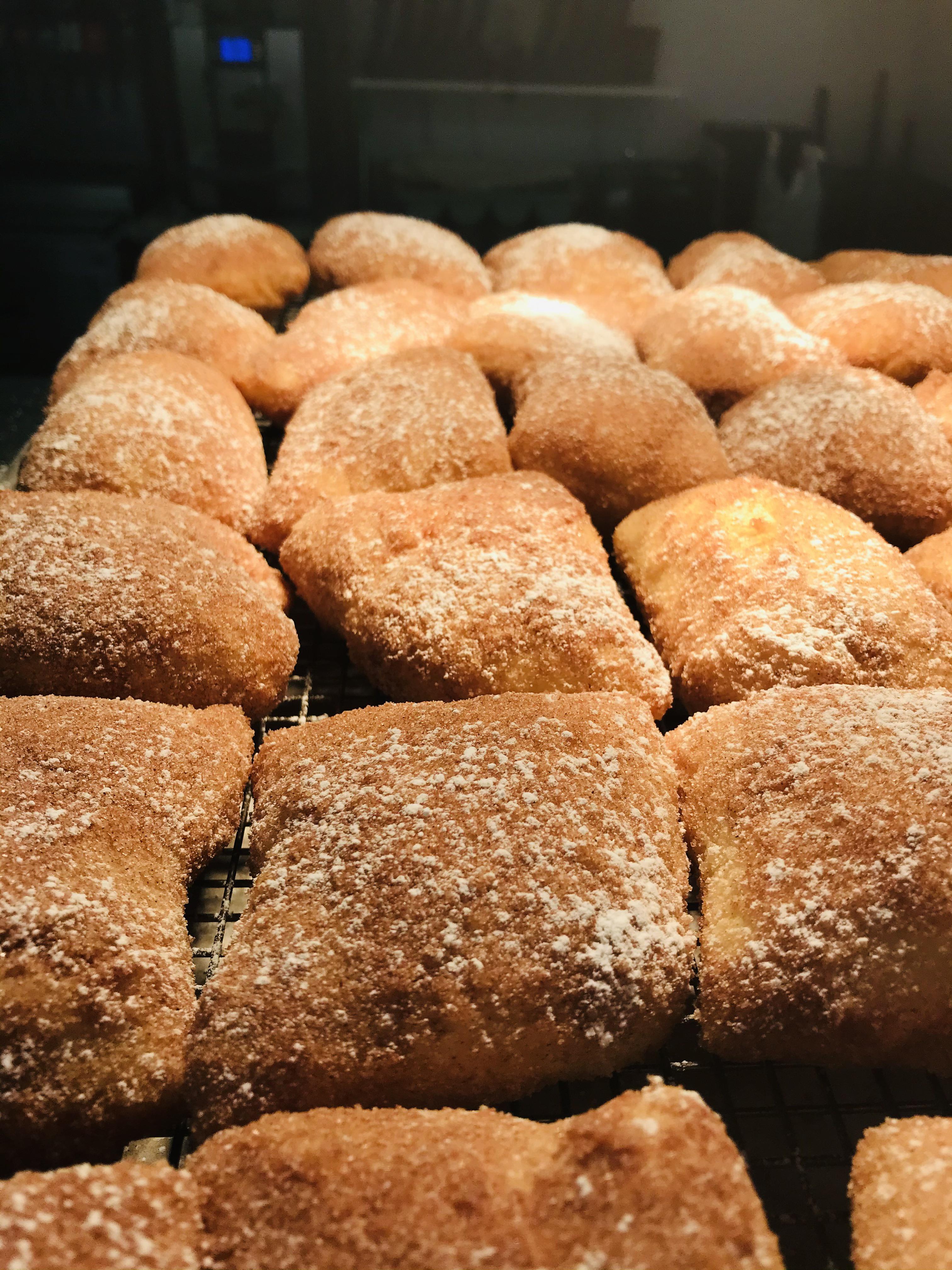 Fried pizza dough with cinnamon sugar! | Scrolller