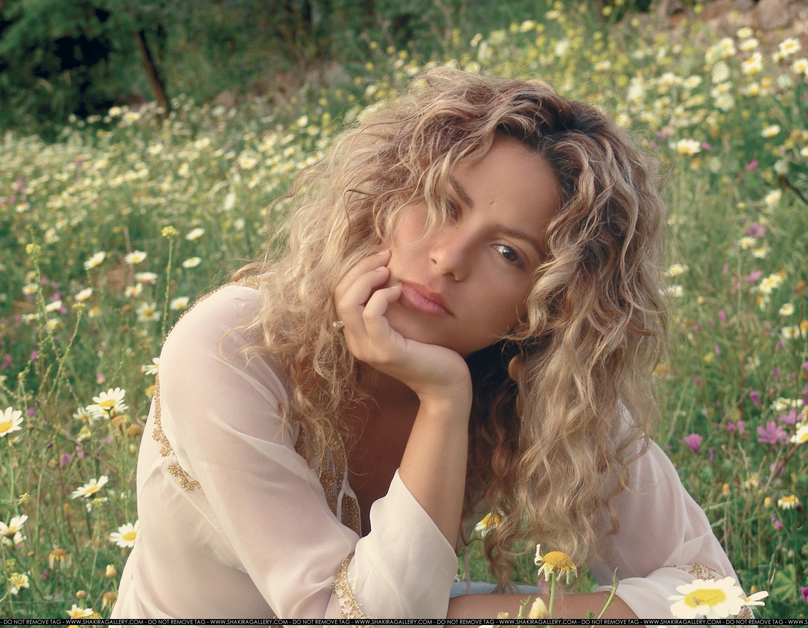 From the "Oral Fixation" era, photo by Antonio De La Rua | Scrolller