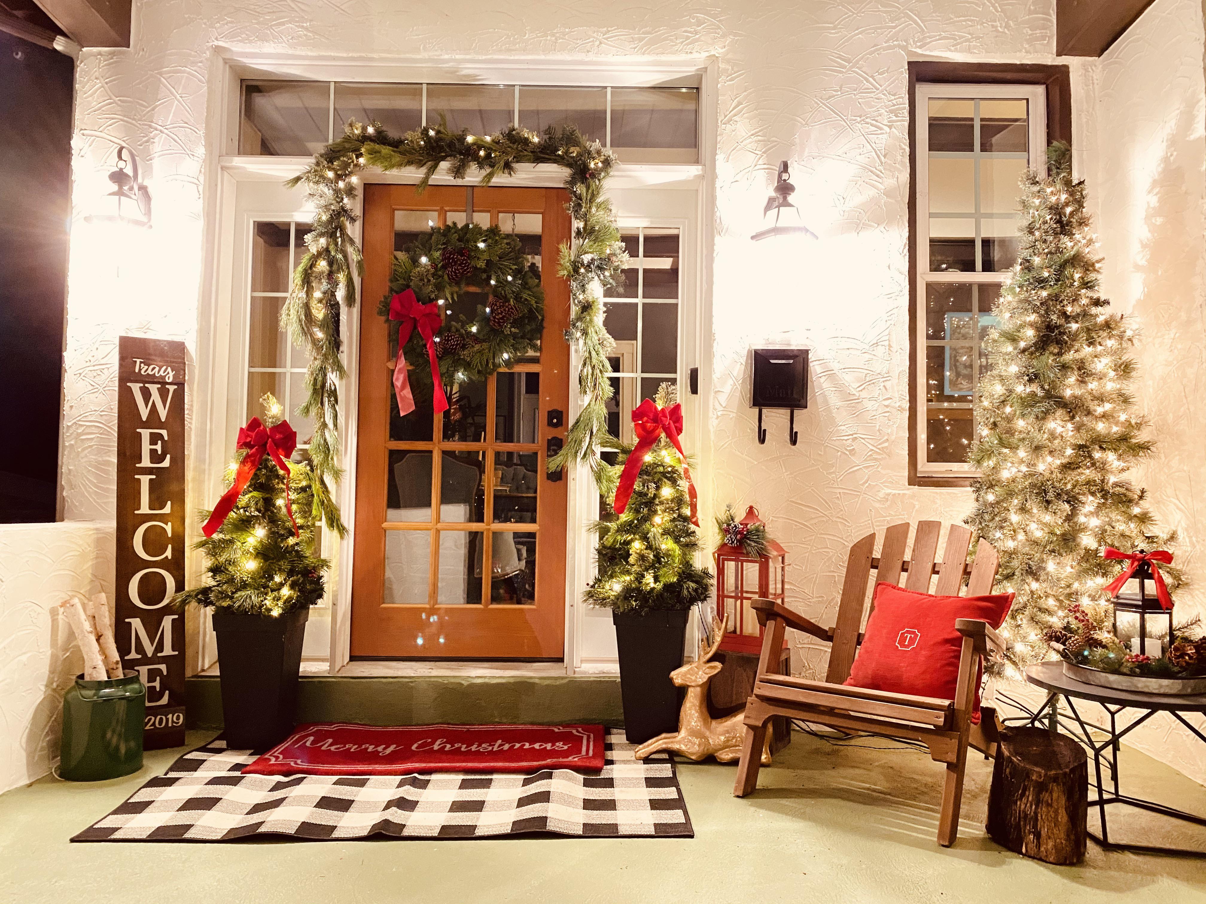 Front Porch Festooned for the Holidays | Scrolller
