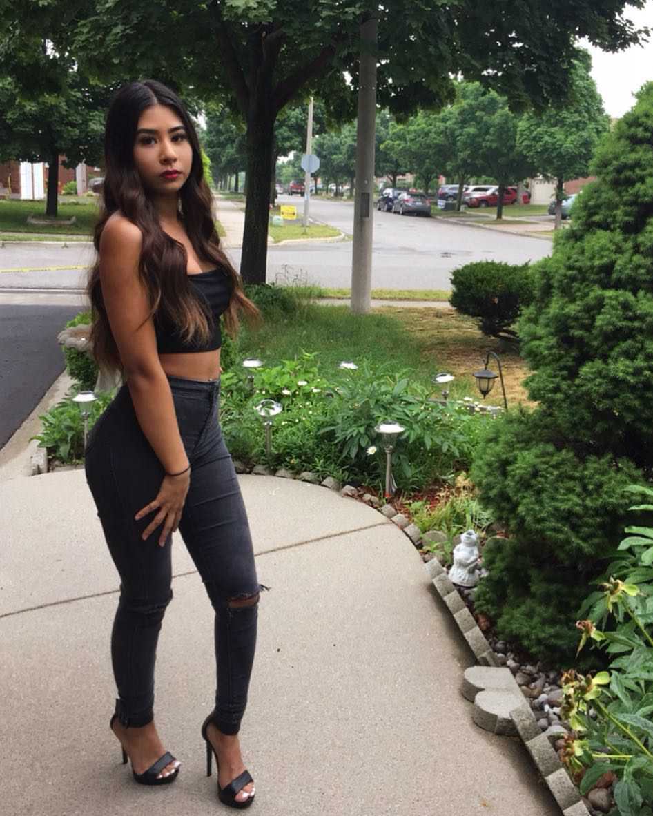 Front Yard | Scrolller