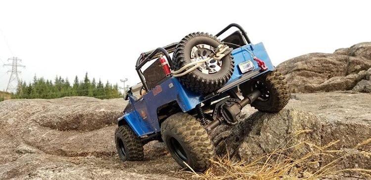 Fully Scaled FJ Cruiser | Scrolller