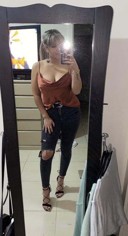 Gabriella 🇨🇱 | Scrolller