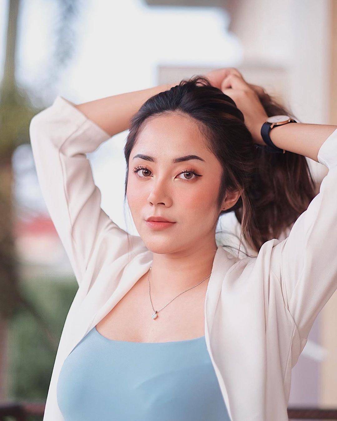 Gak kuat | Scrolller