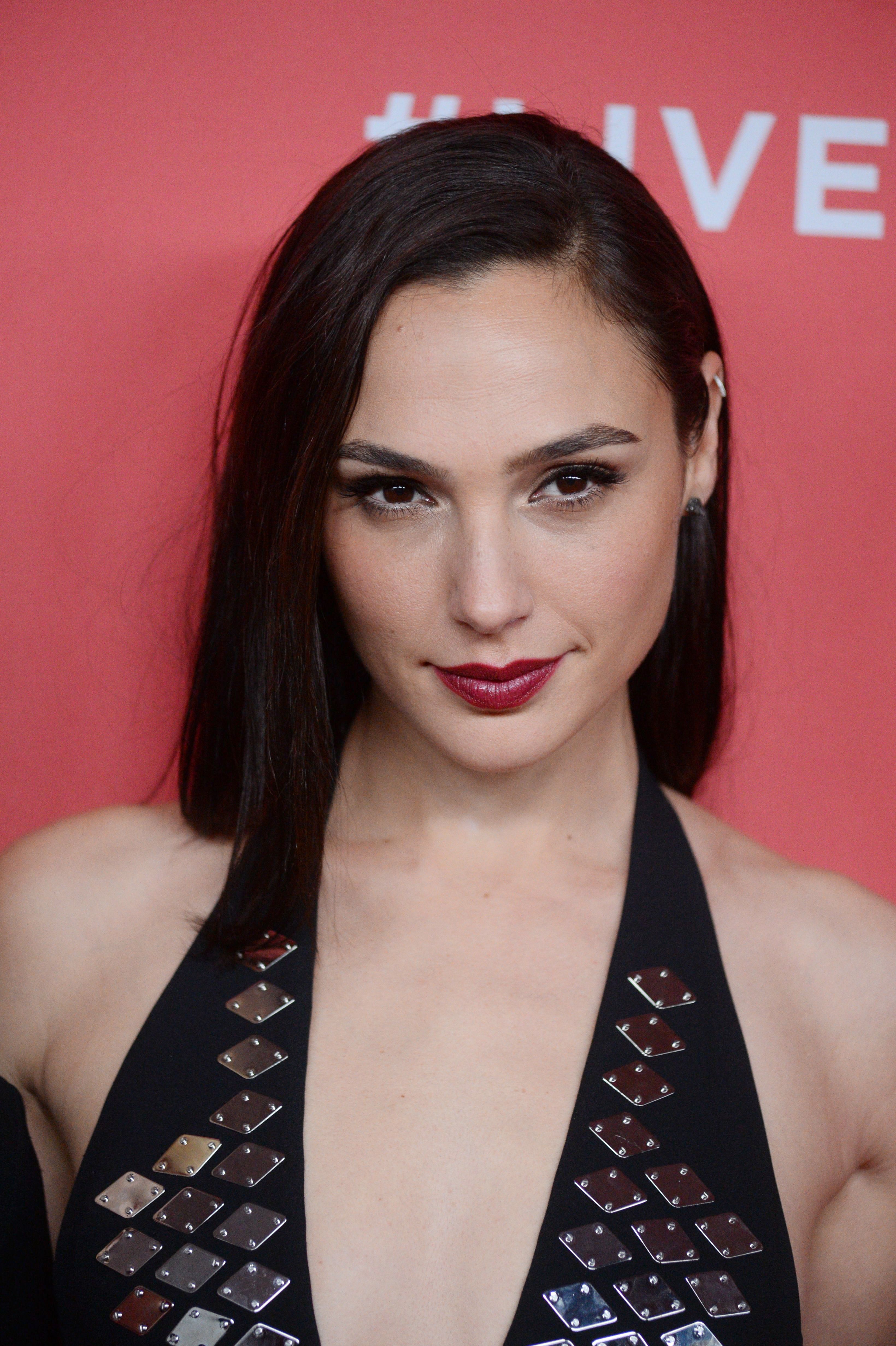 Happy Birthday Gal Gadot | Scrolller