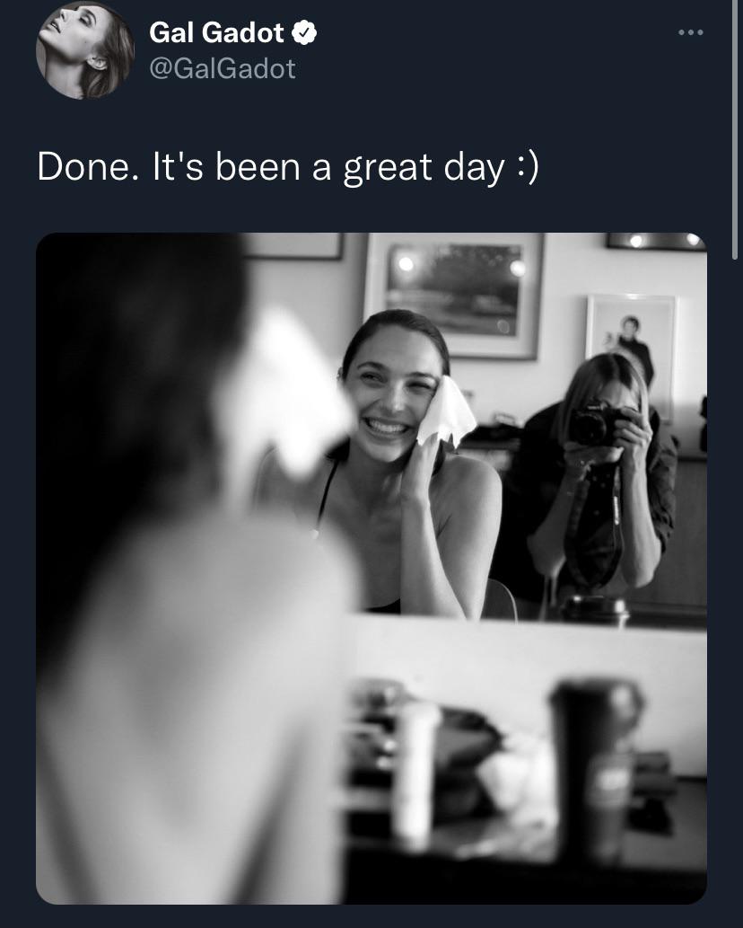 Gal Gadot 👀 Scrolller