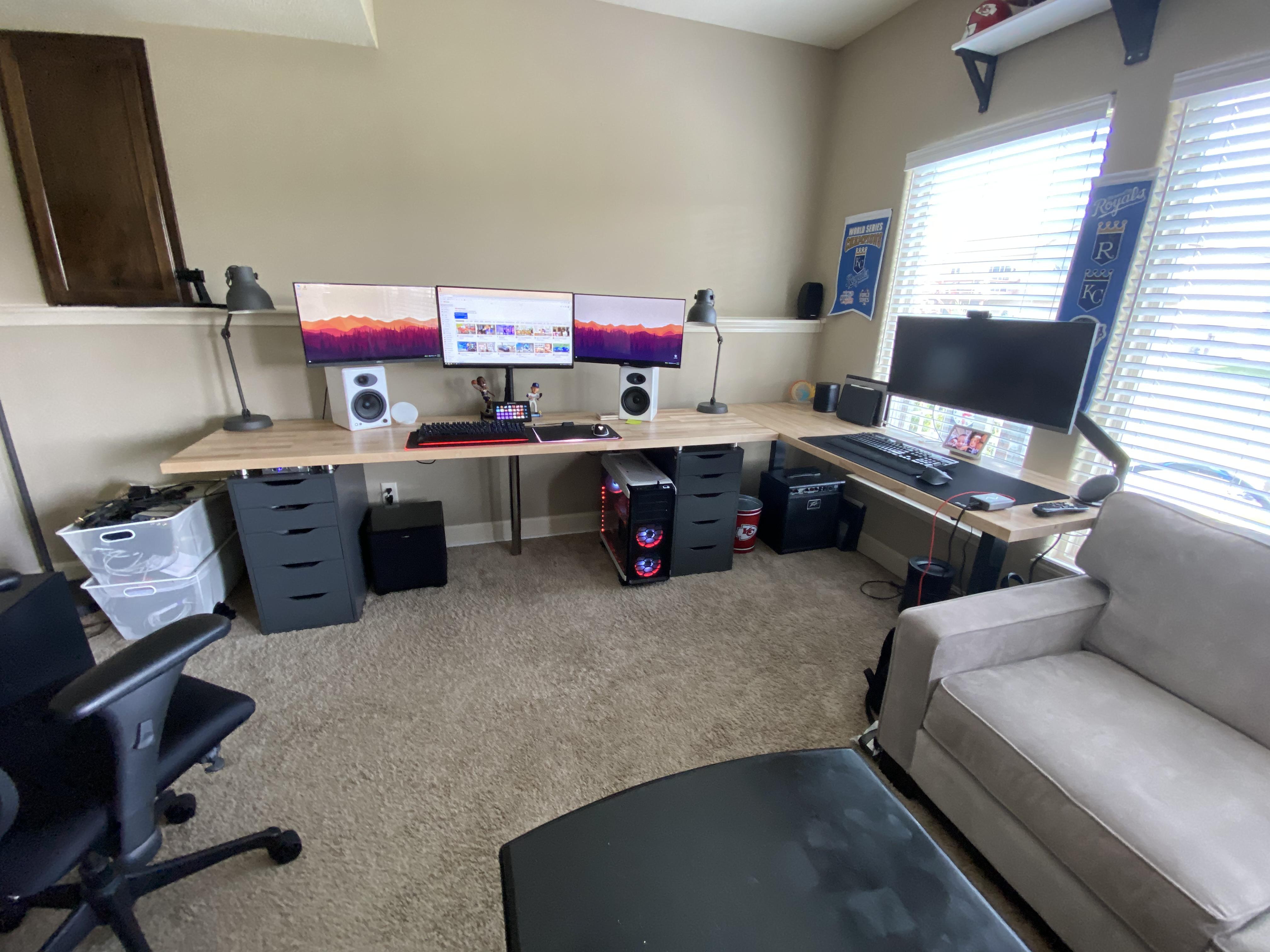 Gaming and Productivity Setup | Scrolller