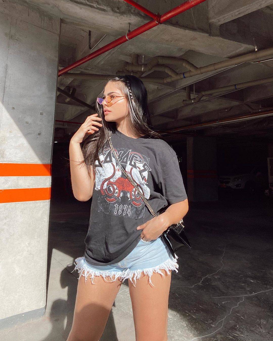 Garage 2 | Scrolller