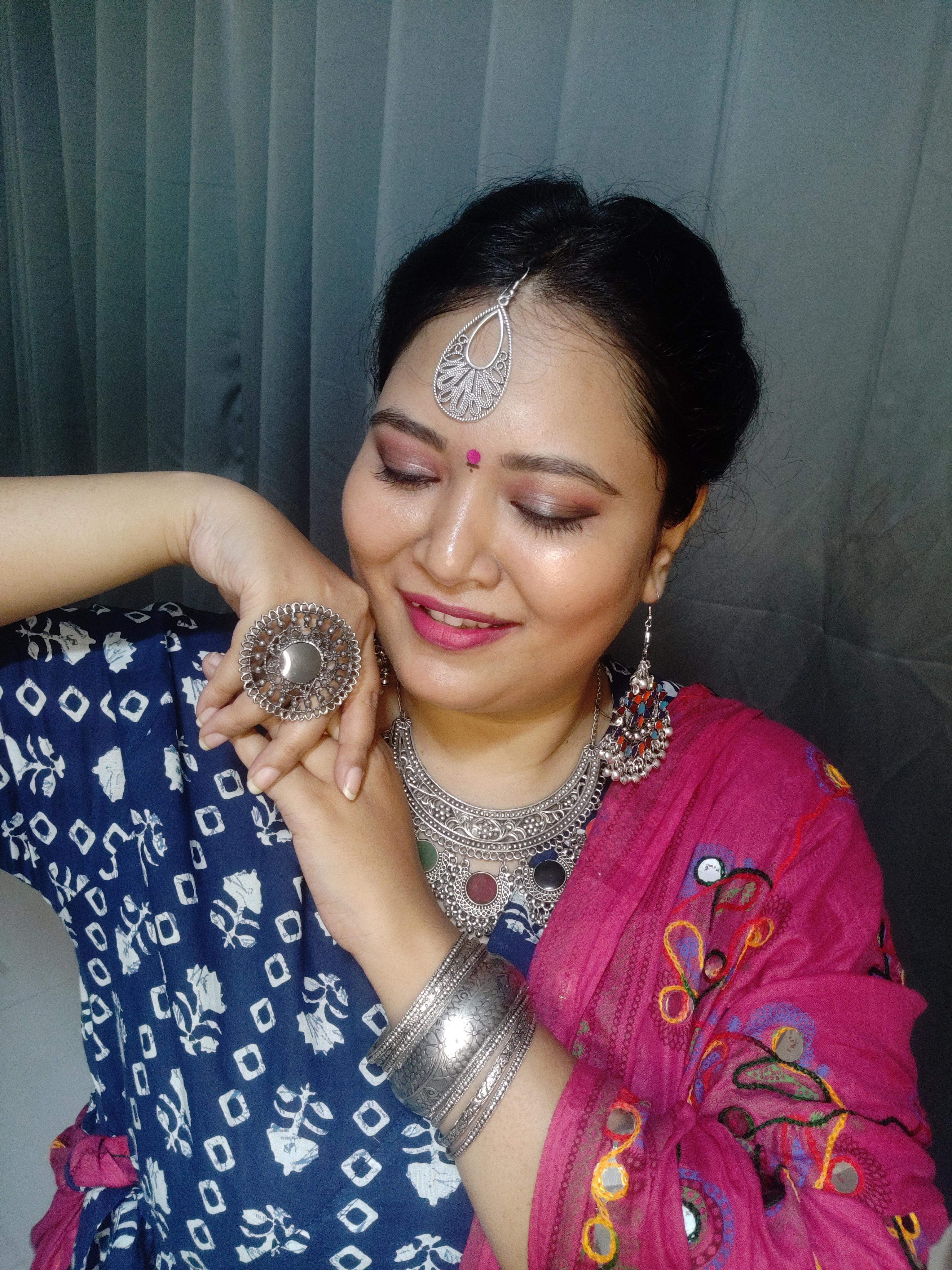 Garba Makeup | Scrolller