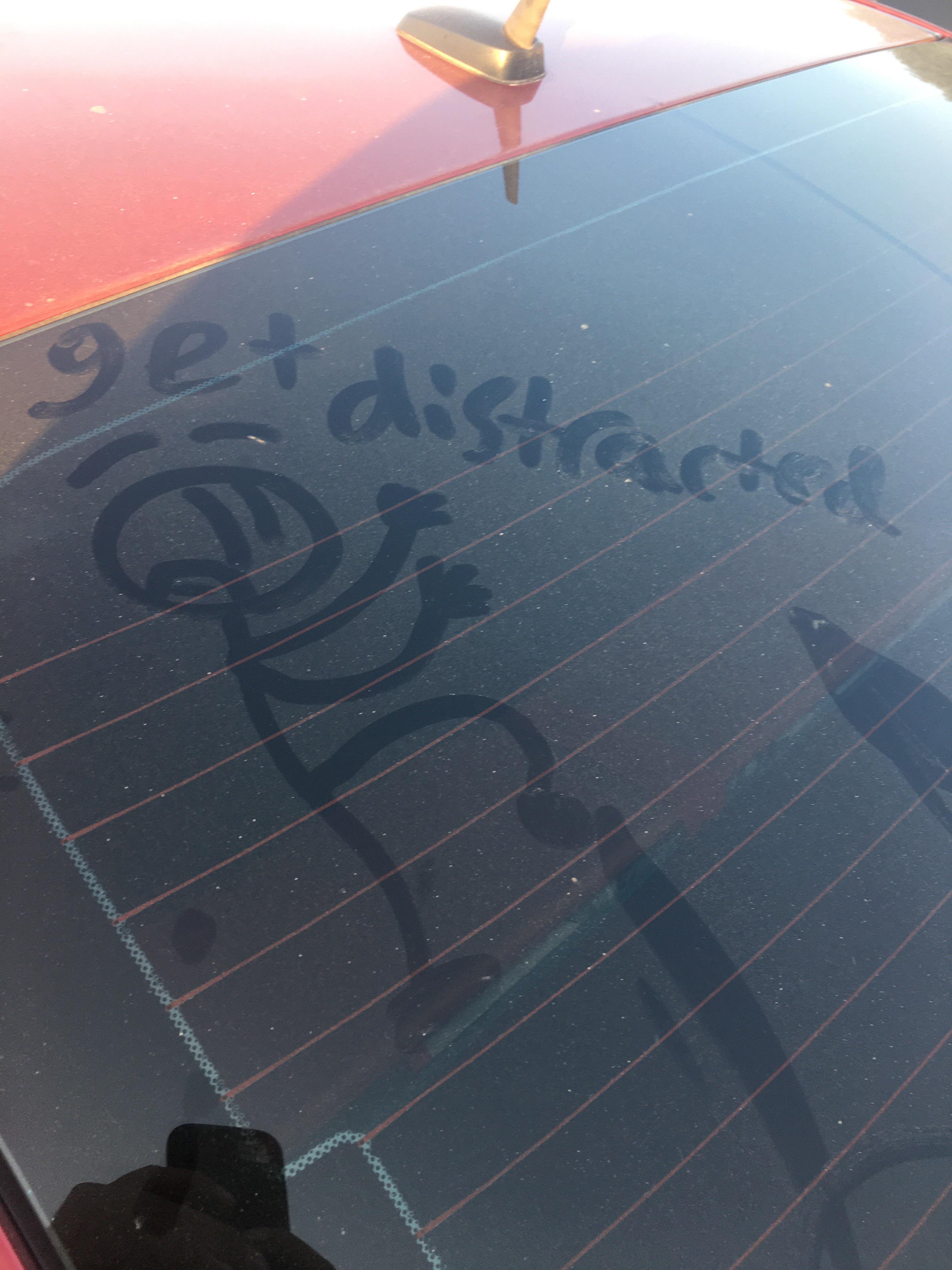 Get distracted | Scrolller