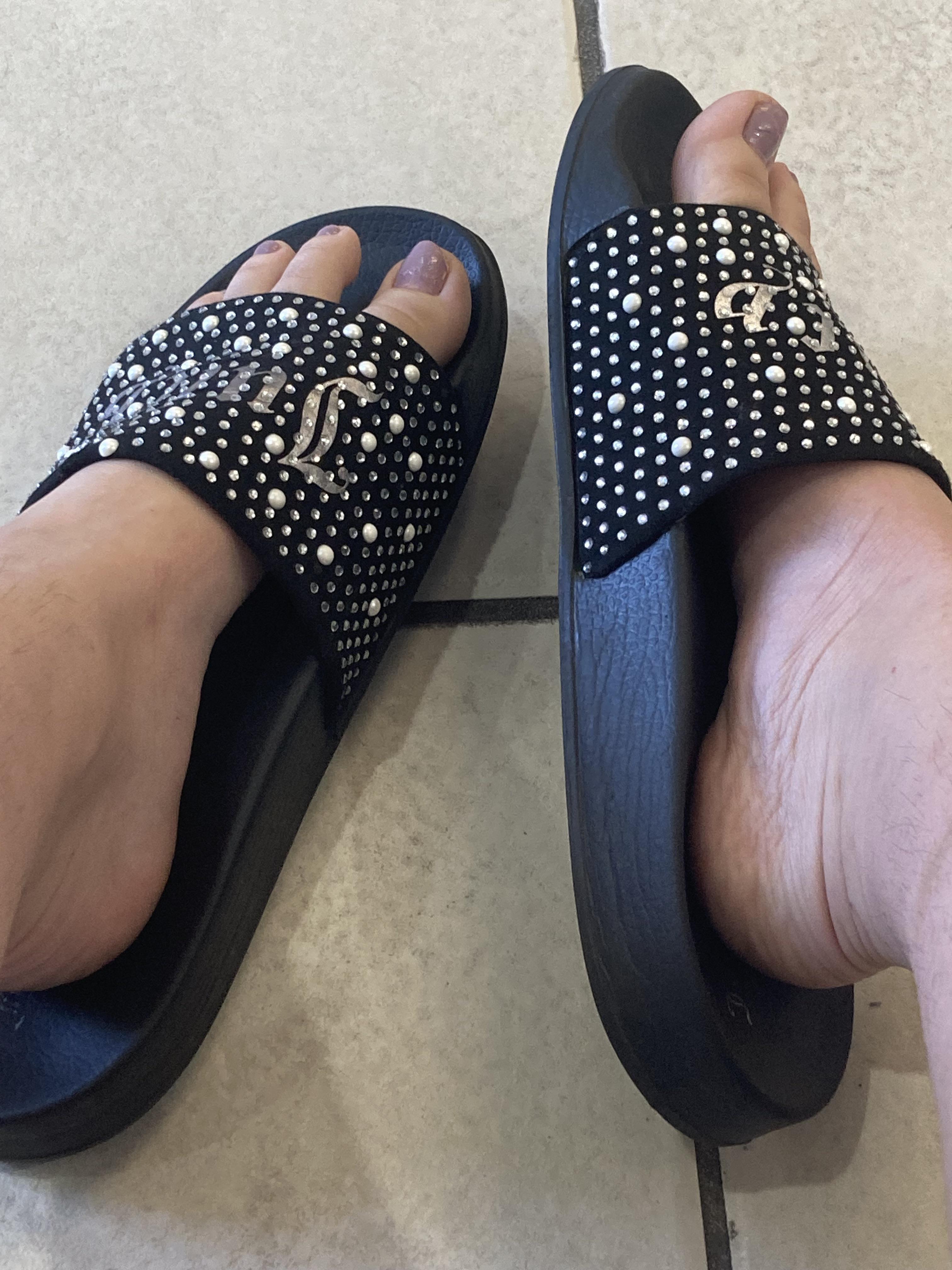 get under my shoes perv | Scrolller