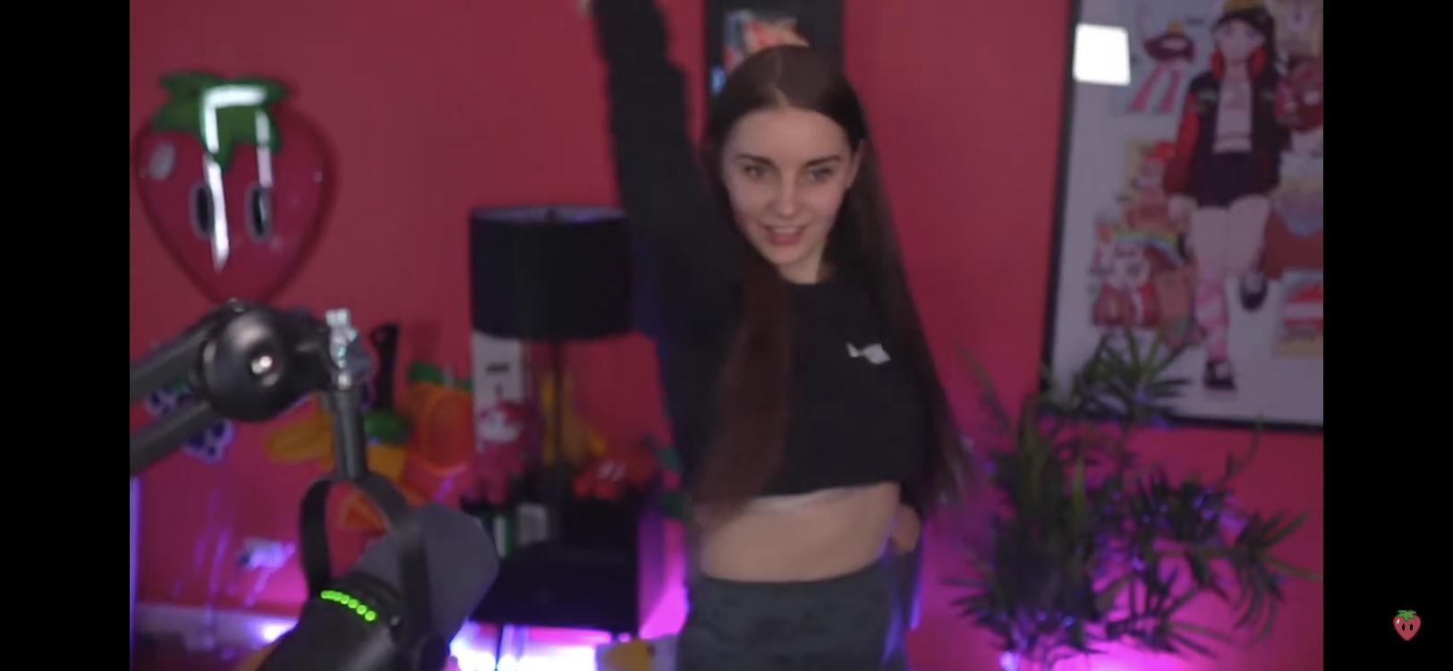 Getting close | Scrolller