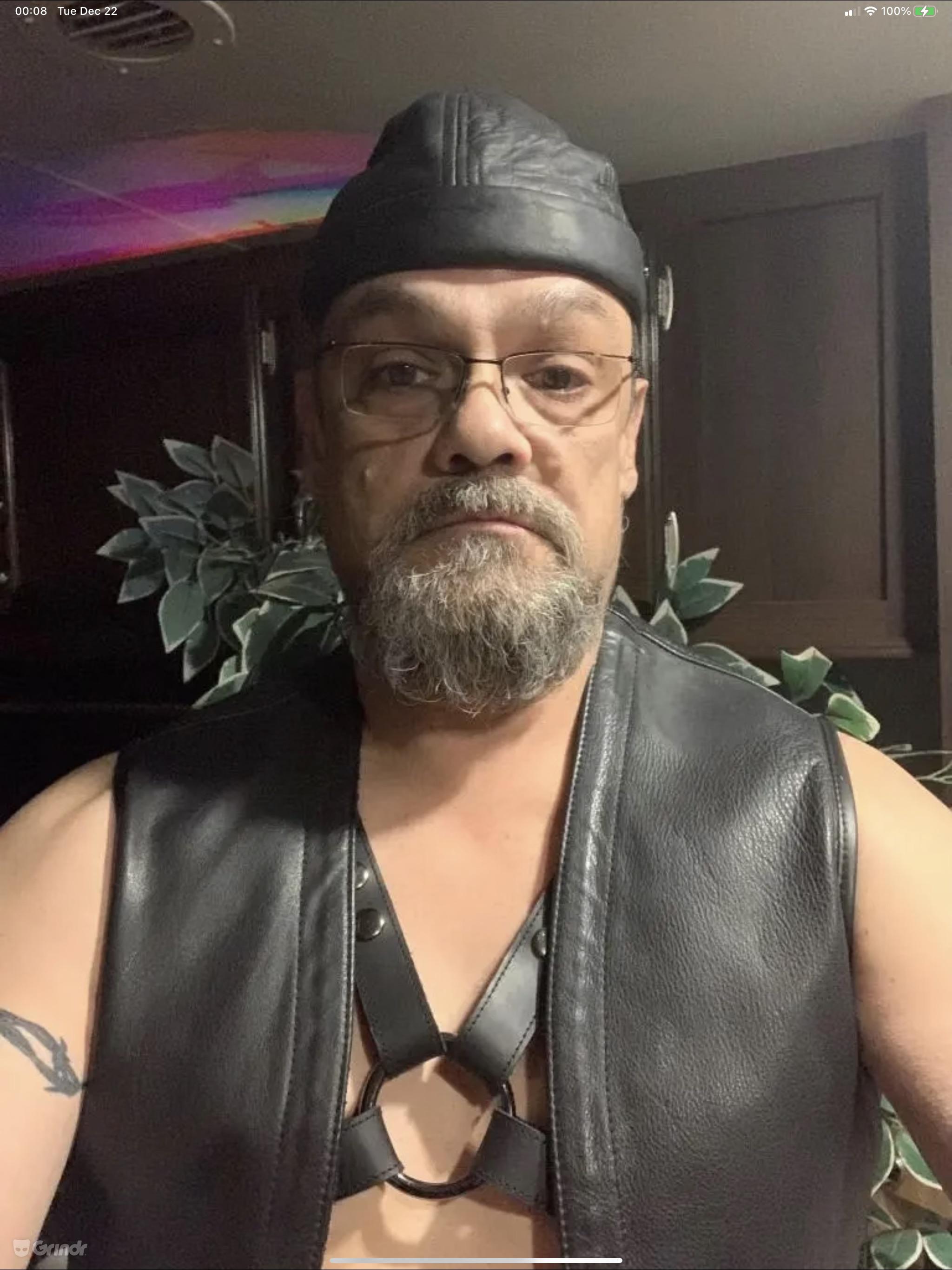 Getting comfy for the evening | Scrolller