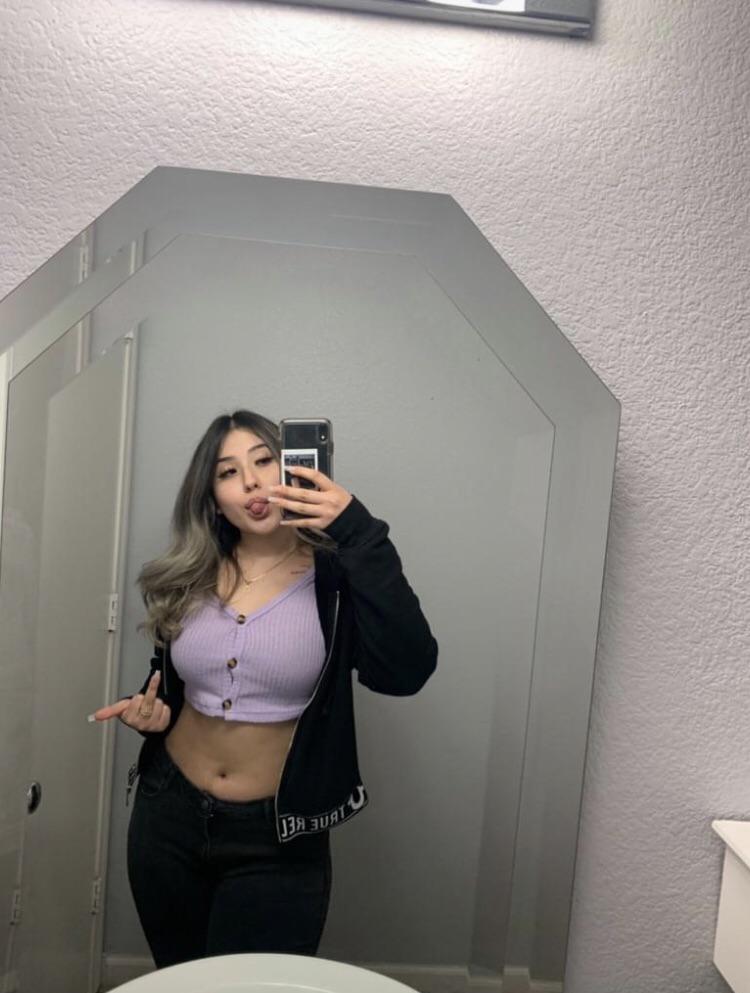 Gf’s little sister. | Scrolller