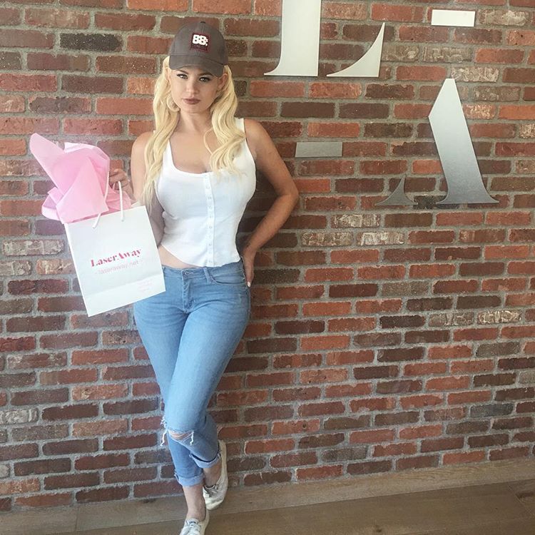 Gia Genevieve | Scrolller