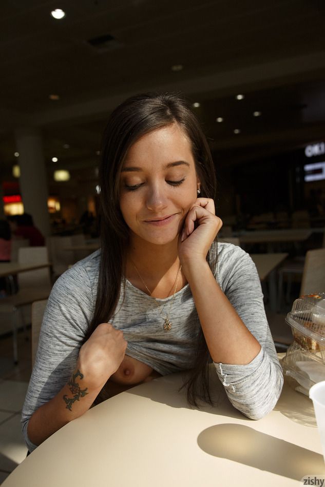 Gia Paige | Scrolller