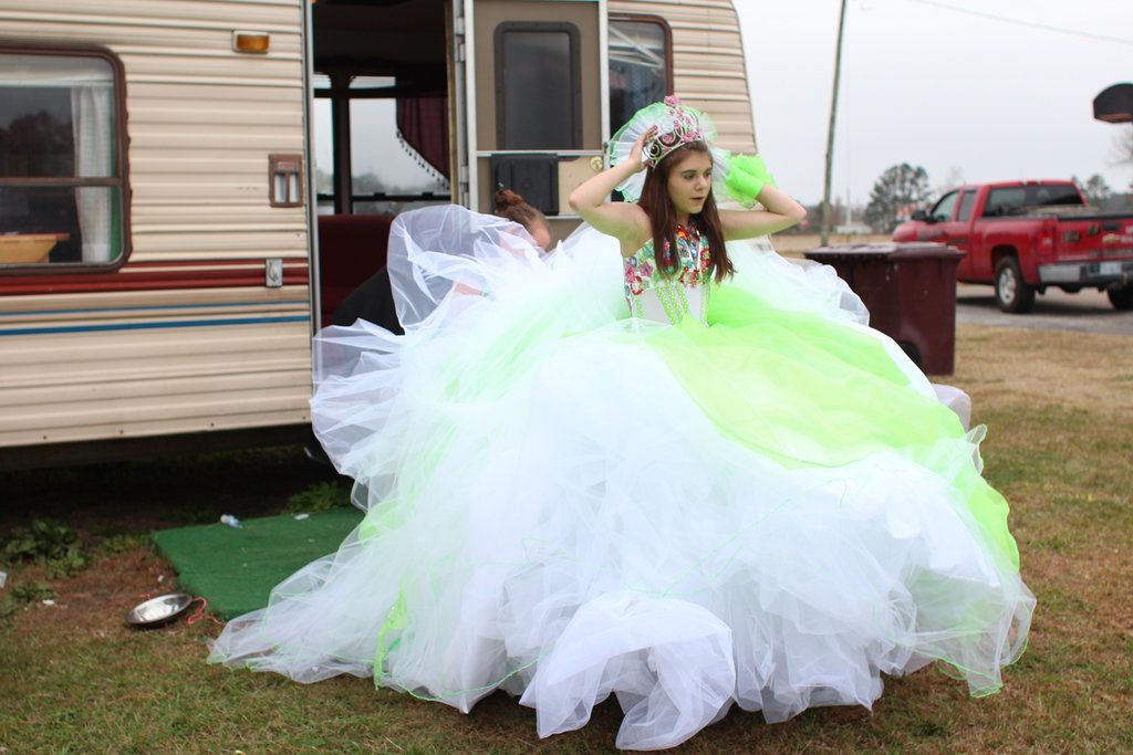 Giant Gypsy Dress | Scrolller