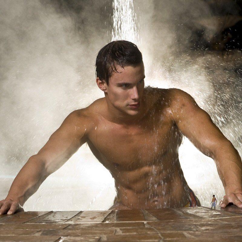 Giant of the mist (Braydin) | Scrolller