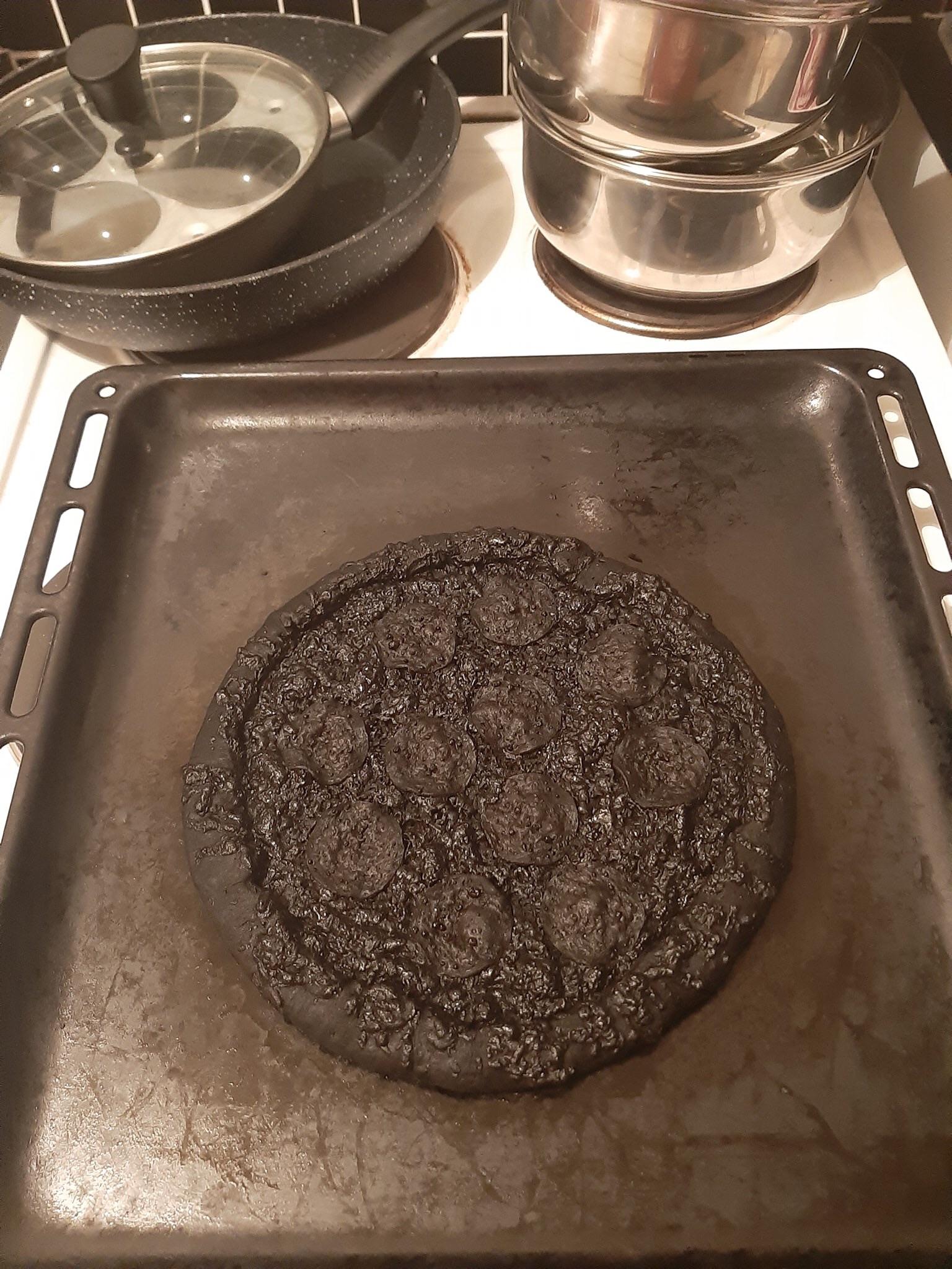 Giant Oreo Waiting for Creme Layer | Scrolller