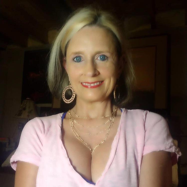 GILF TITS | Scrolller
