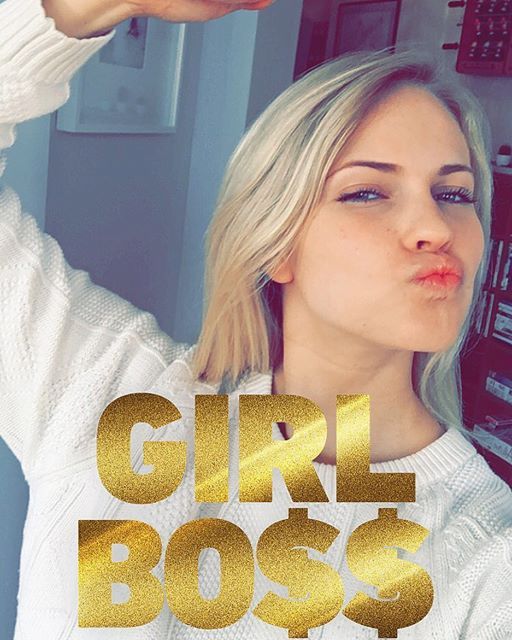 "Girl boss" | Scrolller