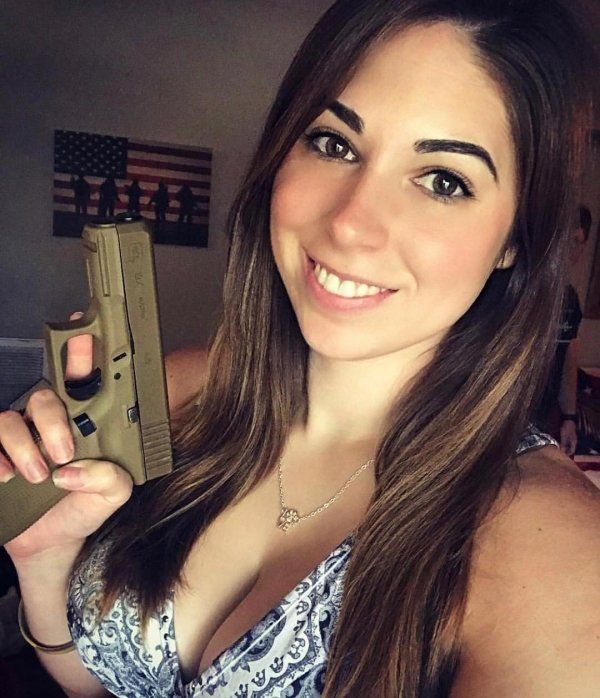 Girl with a gun | Scrolller