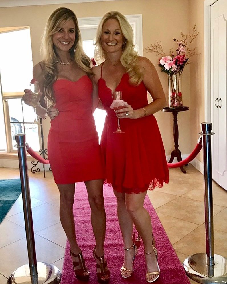 Girlfriends | Scrolller