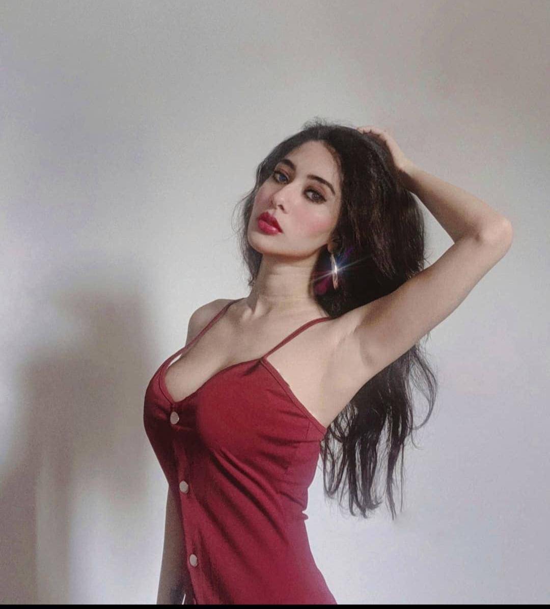 Girls after shaving their pits.. | Scrolller