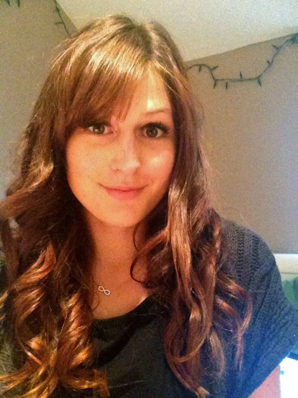 Giving curls a try. | Scrolller