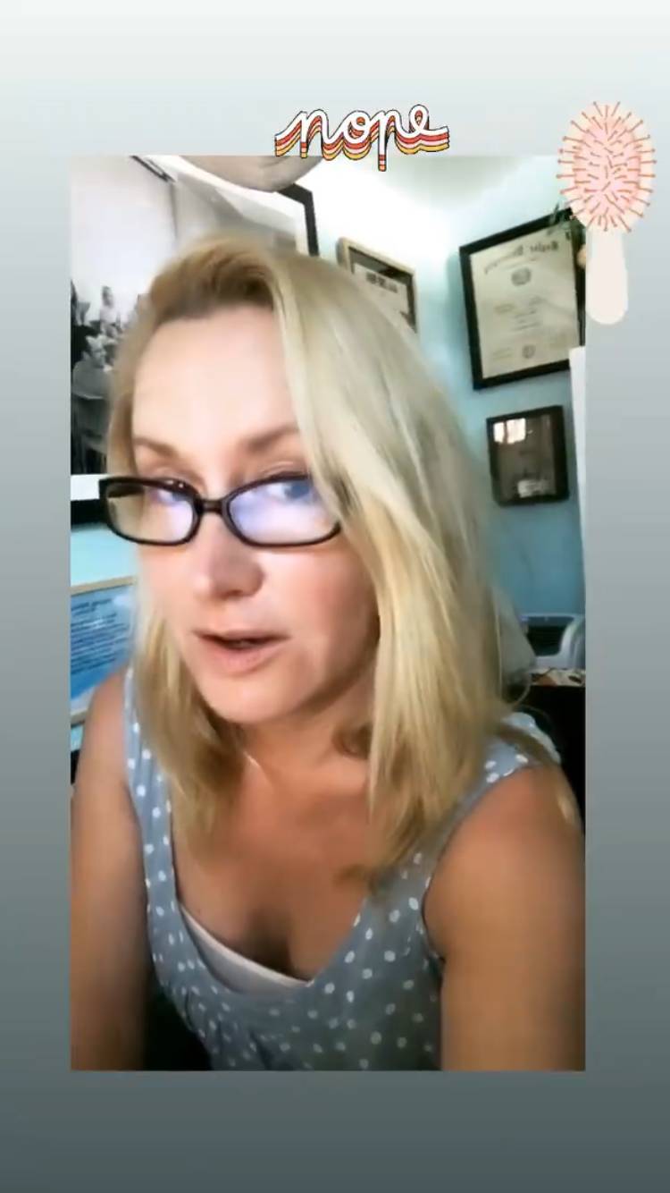 Giving you that side eye. | Scrolller